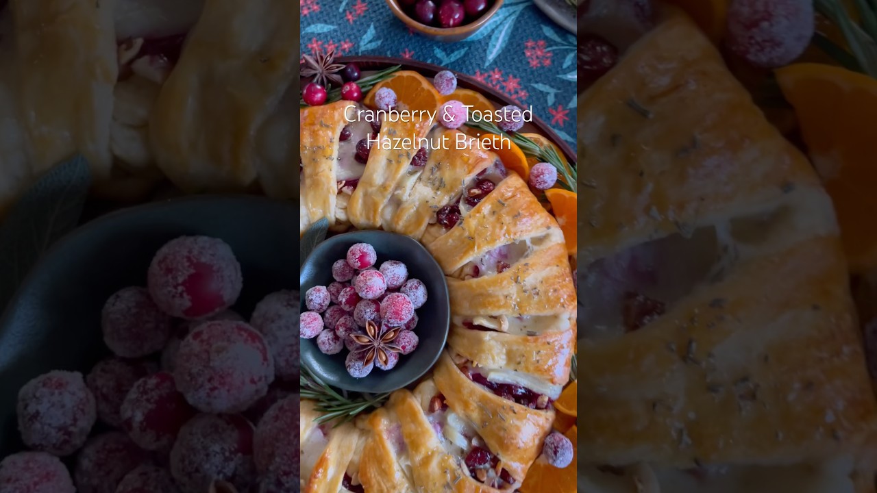Brie, Cranberry & Toasted Hazelnut Wreath - perfect for the holidays! #holidayappetizer
