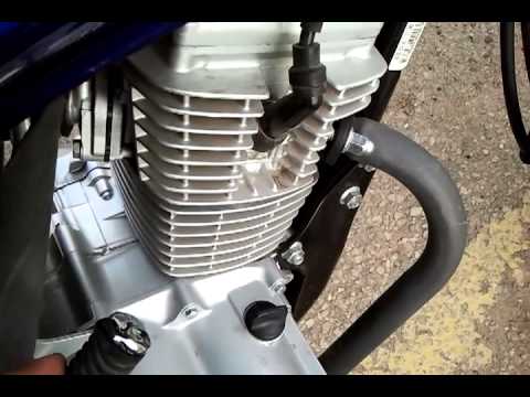 Honda CB125CL vs Yamaha SZ Comparison | Zigwheels Philippines