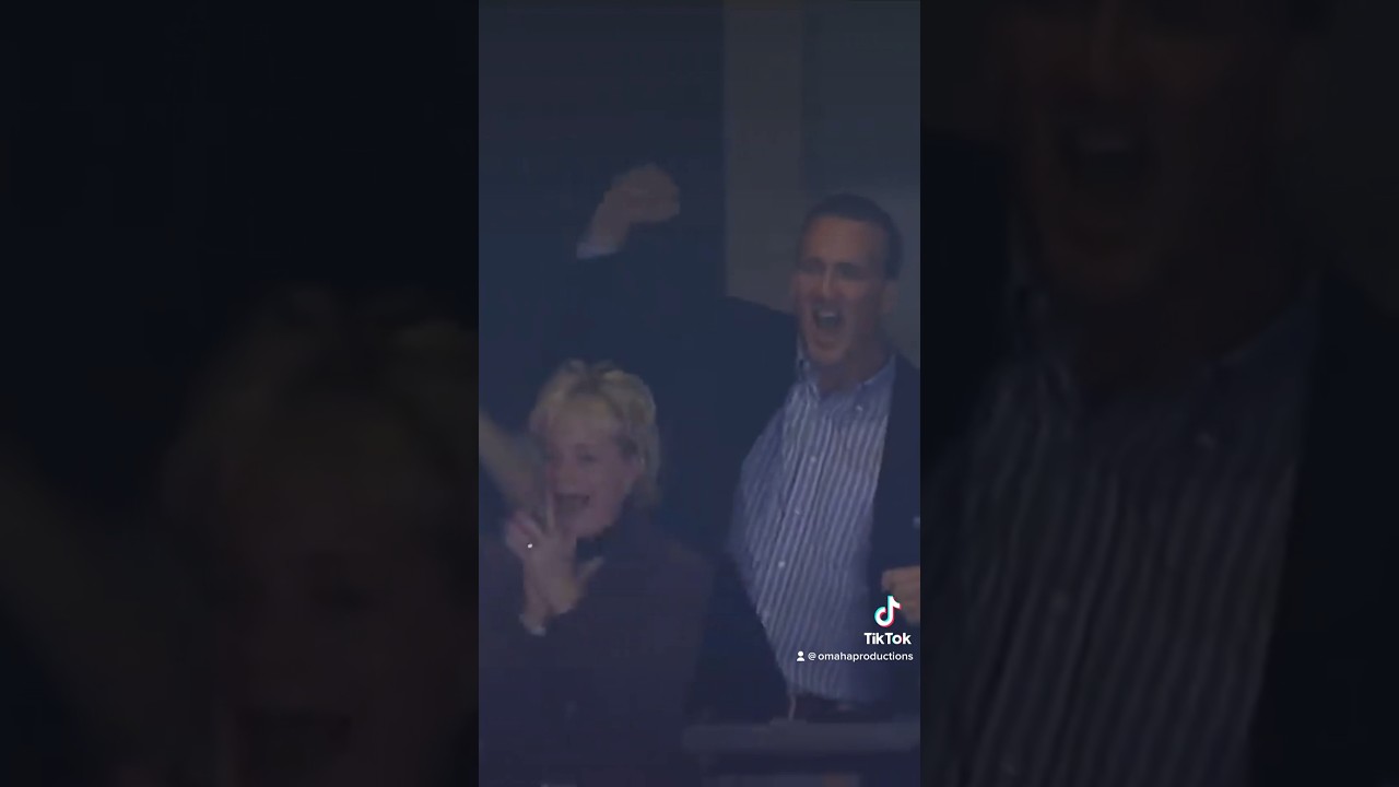 Peyton & Eli Manning had hilarious reactions to each others Super Bowl wins 😂 | #shorts #football