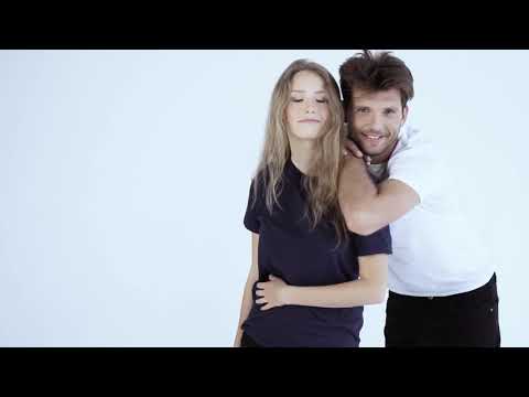 Gildan Softstyle 64000 Unisex T-Shirt Fitment Video - Tees On Tap
