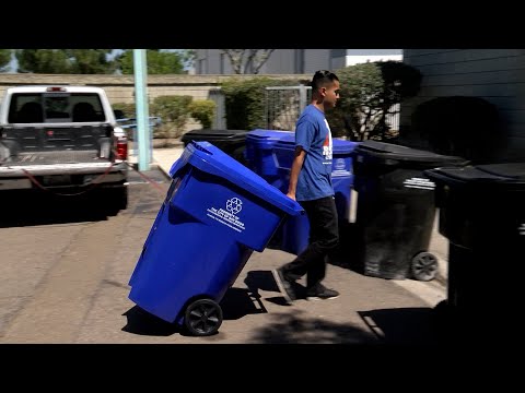 Telling San Diegans about free trash bins boosts support for trash pickup fees