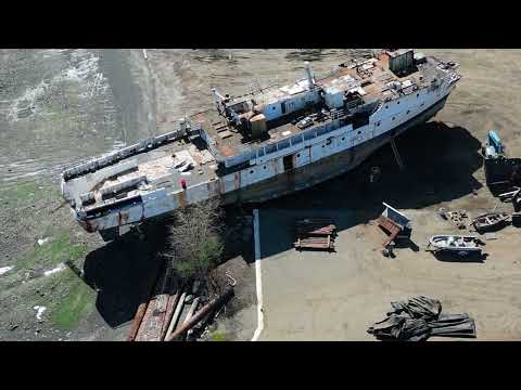 Deep Water Recovery ship breaking, intentionally torching on soil ...