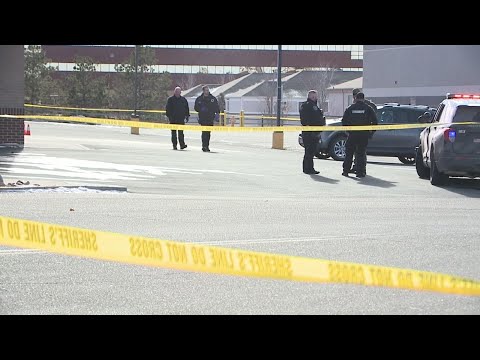 Barricade suspect surrenders at Greenwood Village hotel