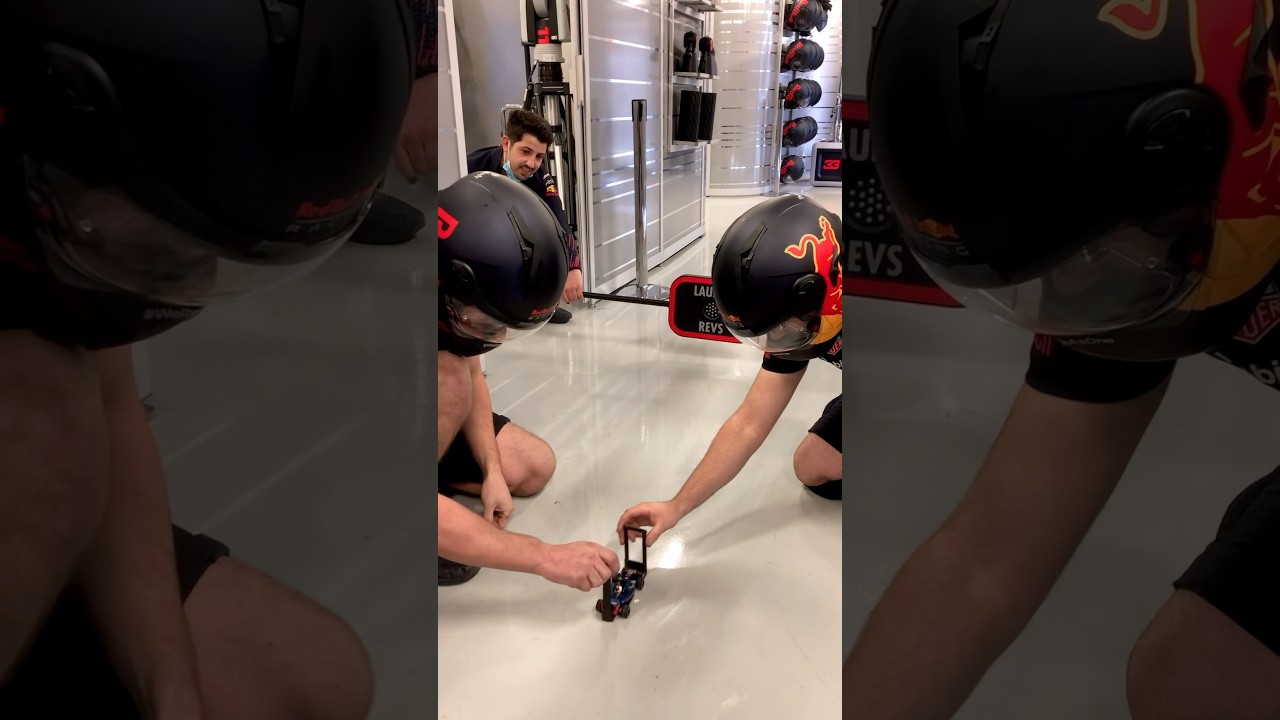 Worlds smallest F1 Pitstop 🤏 #F1 #RedBullRacing