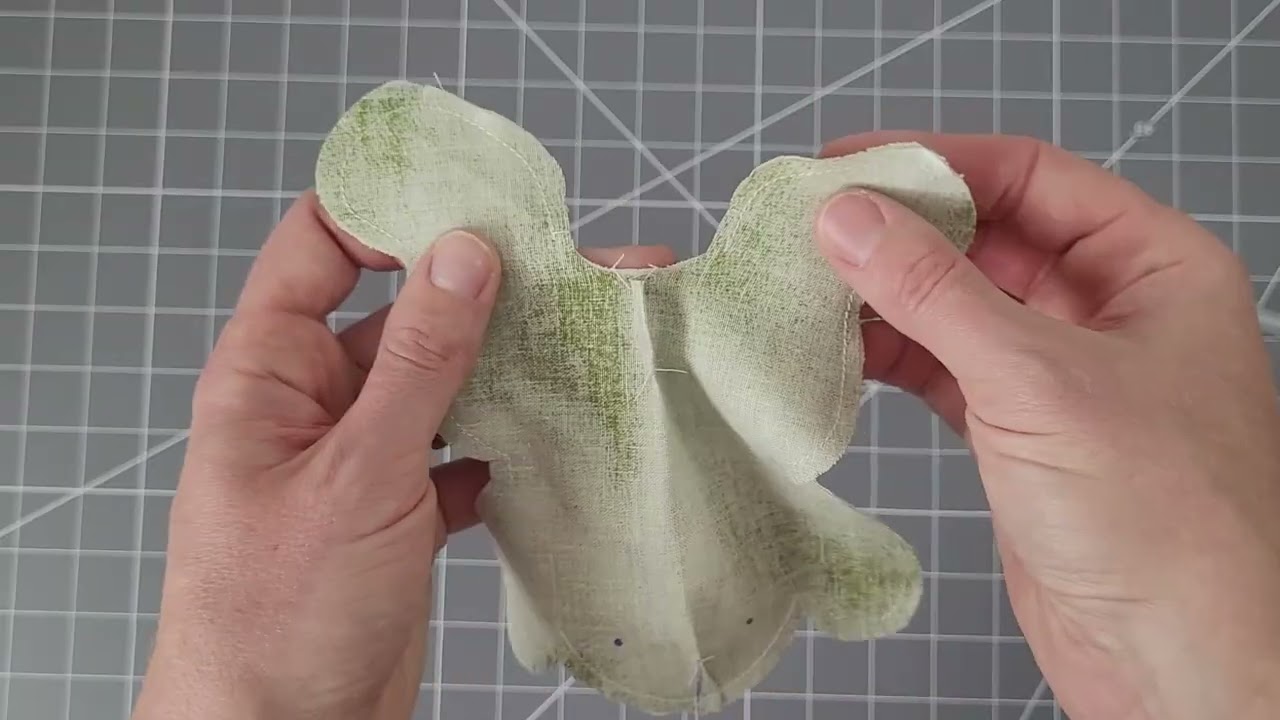 Simple Frog Sewing Tutorial