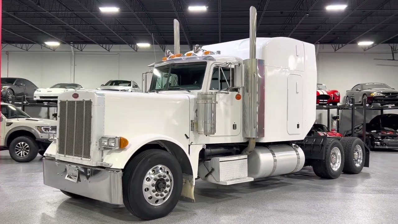 2004 Peterbilt 379 Sleeper Truck Tractor