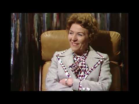 Noele Gordon talks about Crossroads (1975)