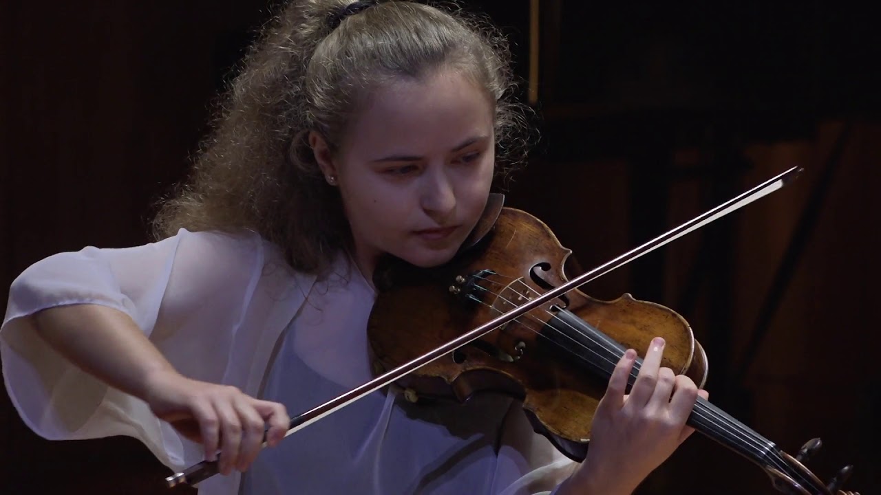 Sara Valencia plays Schubert “ Grand Duo”