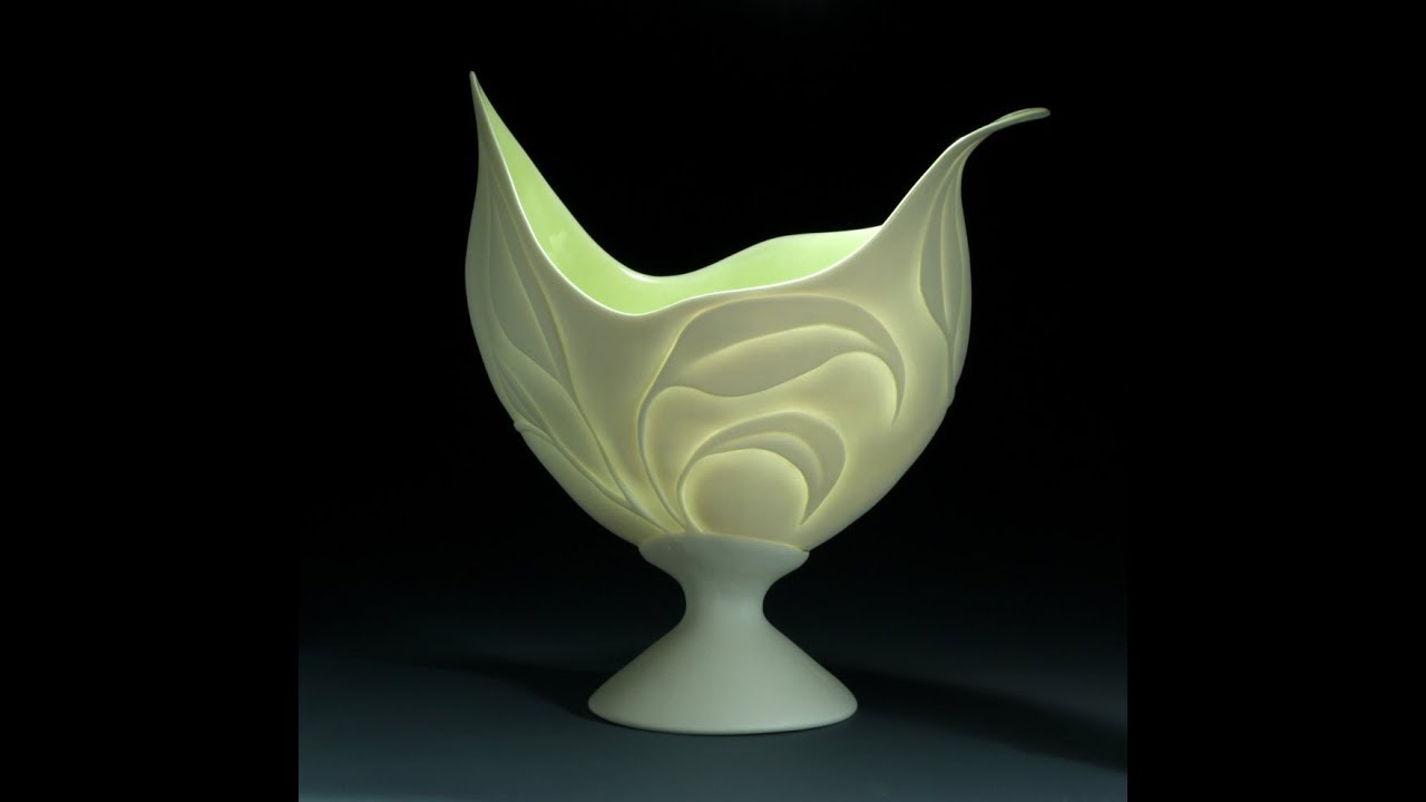 Learn to work with Porcelain by Antoinette Badenhorst