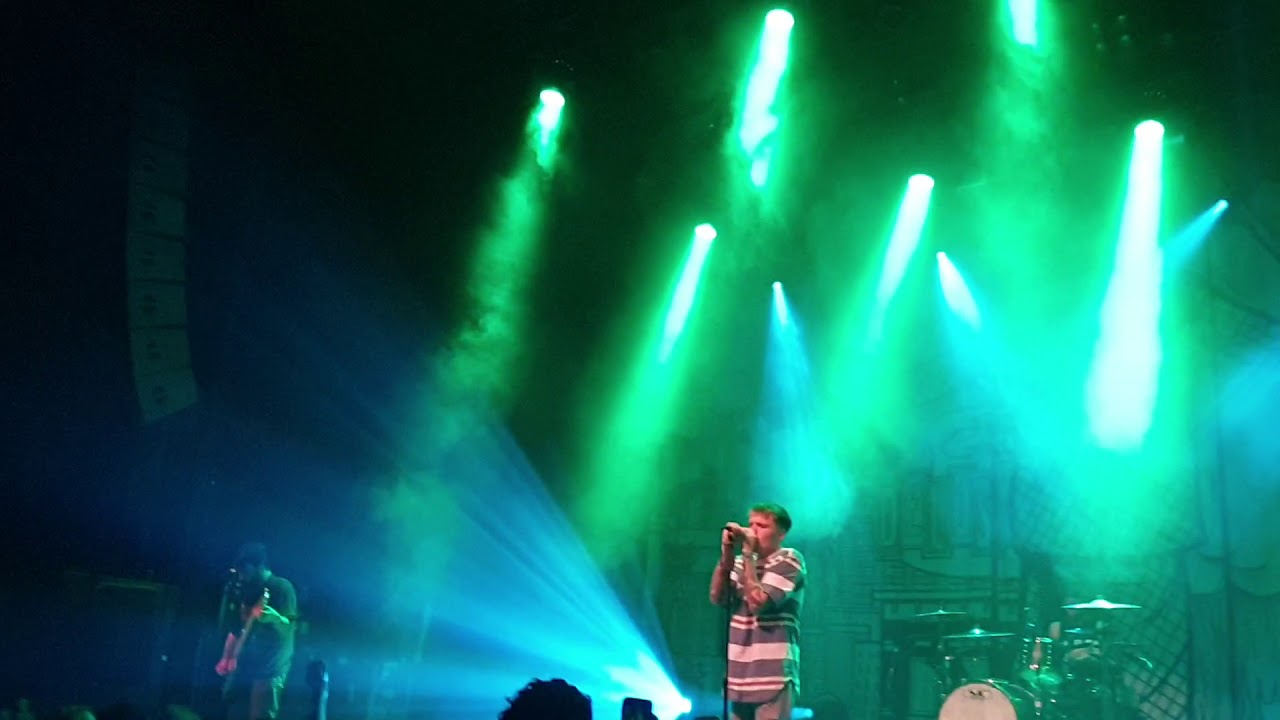 Neck Deep- Torn (30-01-2019 @Eindhoven)