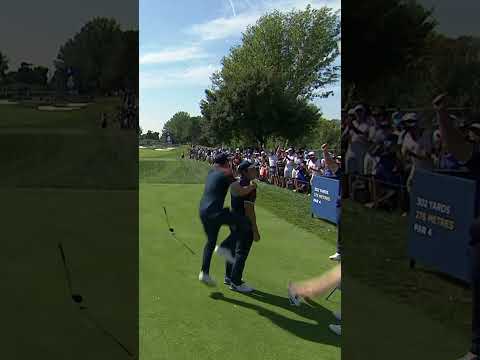 HOLE-IN-ONE on par 4! 😱