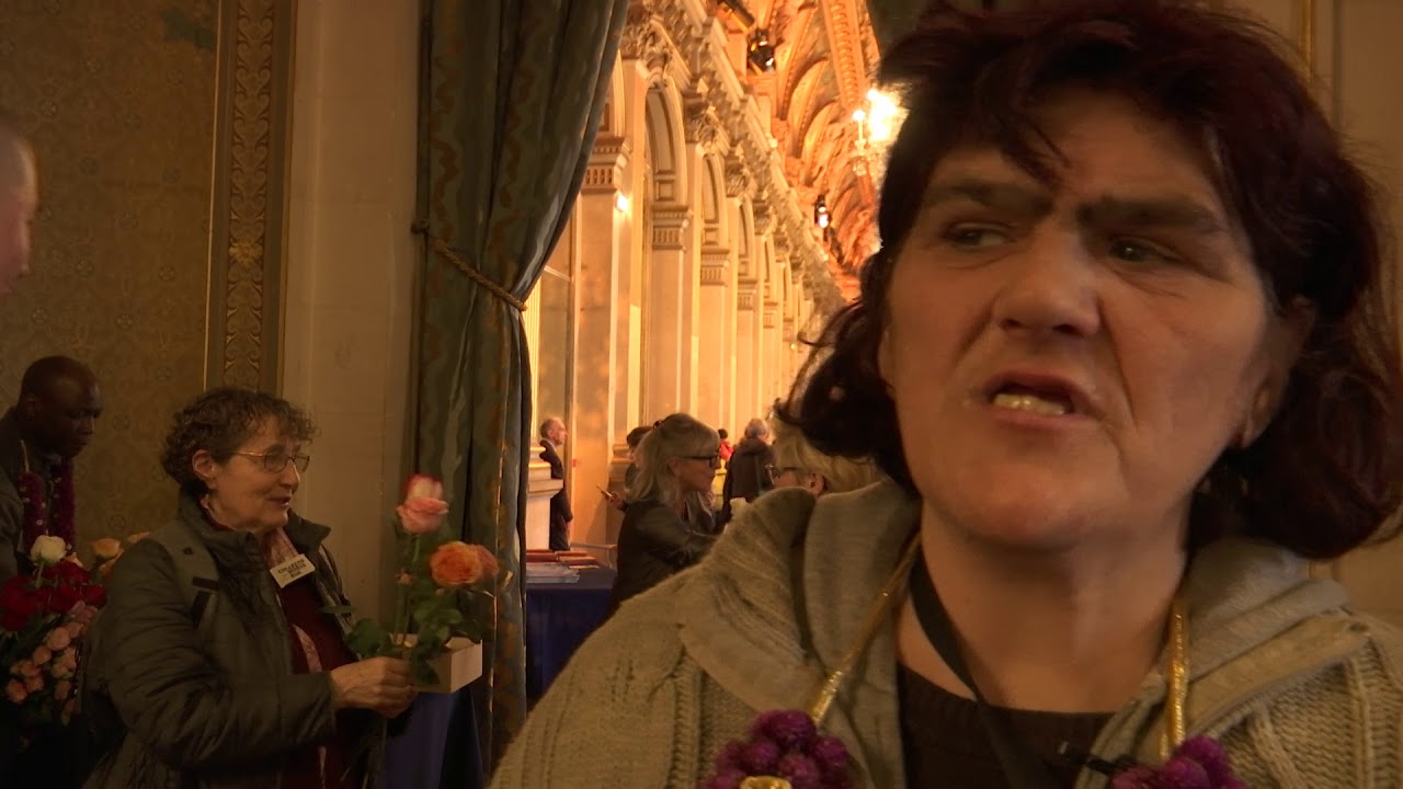 Hommage aux morts de la rue à Paris