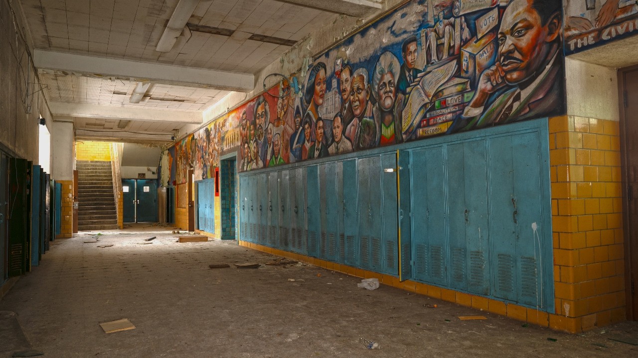Intact Abandoned School in Detroit with Beautiful Murals Vetal Elementary School 