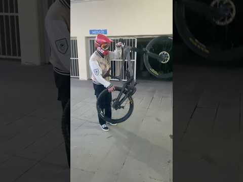 155 K SATILIK DOWNHİLL BİSİKLETİ (YT TUES )
