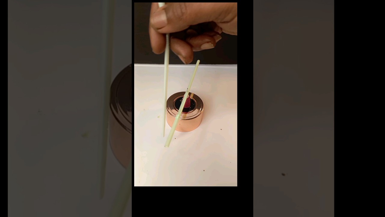 Easy experiment on Static electricity। Class 8 level। #youtubeshorts #science