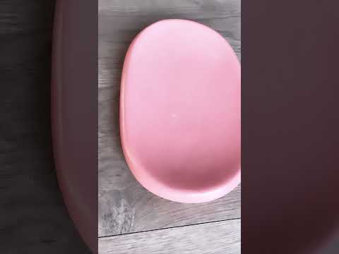 "Pink Perfection: Stoneware Round Bowl for Starters and Serving"