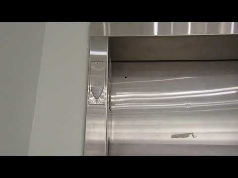 Schindler Hydraulic Elevator @ H&M - South Shore Plaza - Braintree, MA
