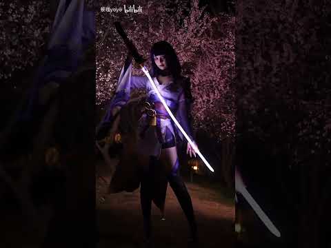 Shogun's sword is glowing! #genshinimpact #raidenshogun #cosplay