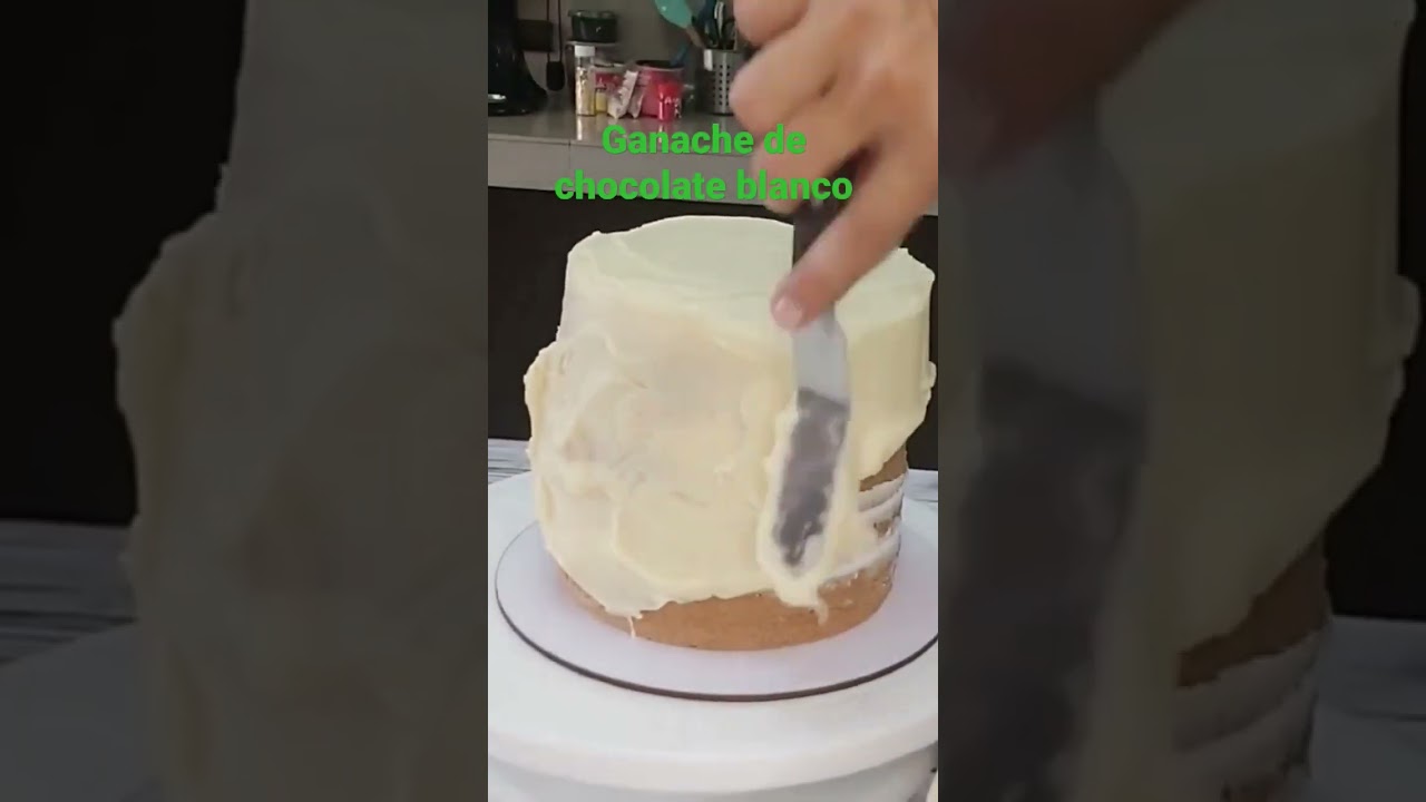 Ganache #chocolate blanco para cubrir hermoso pastel #sofiarepostera #pasteleria #repostería #tips