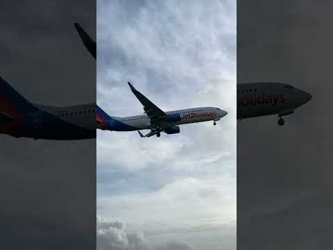 Jet2 737-8MG G-JZBO approach at East Midlands airport