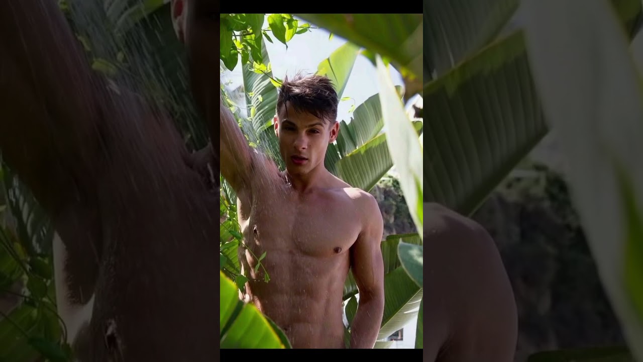 Kris evans and 💌 Andrei karenin🥰gay man💪.