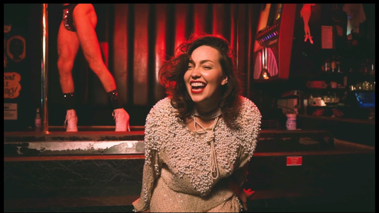 Cassandra Lewis - Darlin' (Official Music Video)