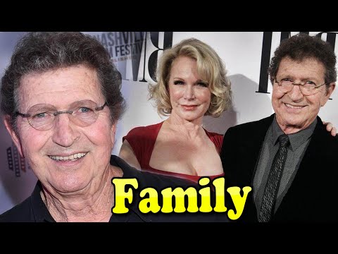 Mac Davis Family With Daughter,Son and Wife Lise Kristen Gerard 2020