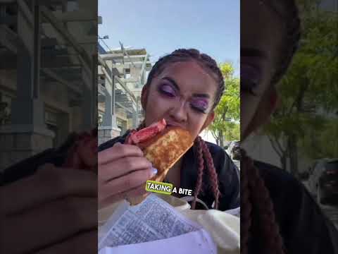 Food Blogger Doesn't Even Taste Food ????