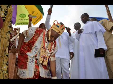 HRH Igwe Sam Ukas Installation Coronation - Ezeudo 1 of Isiama A.wmv