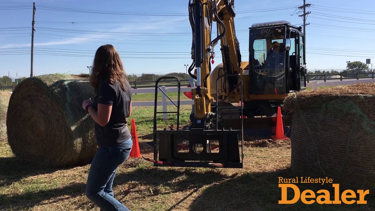 Caterpillar's New  Universal Coupler for its Mini Excavator