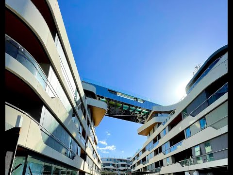 Sky Pool Spans Between Two Buildings in Melbourne's Hawthorn East | This Is Construction