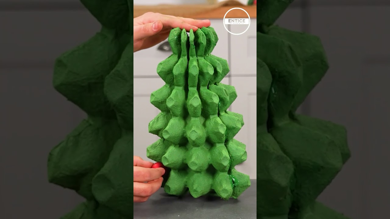 Mini Xmas tree using eggs pack #christmas #treedecorating #trick