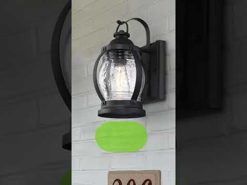 Outdoor lighting is just as important as indoor! Here are a few tips to increase curb appeal 👇