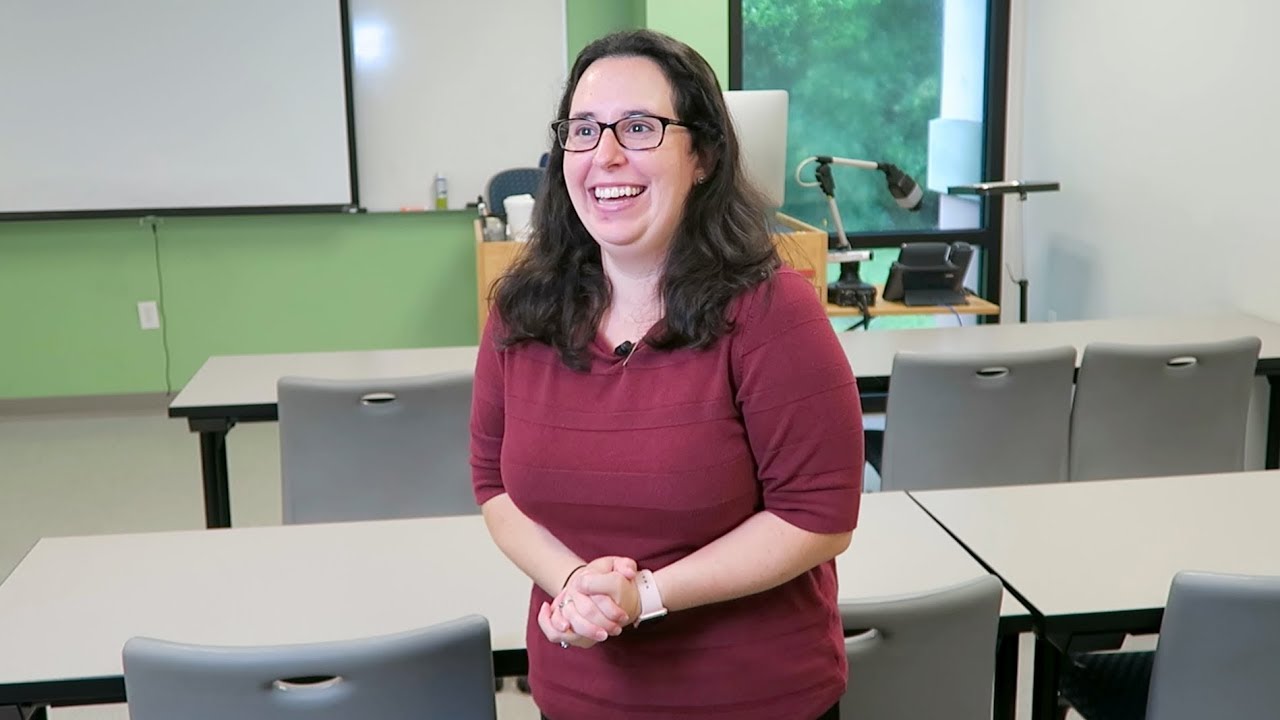 2017 Faculty Award Winner: Kimberly Hall