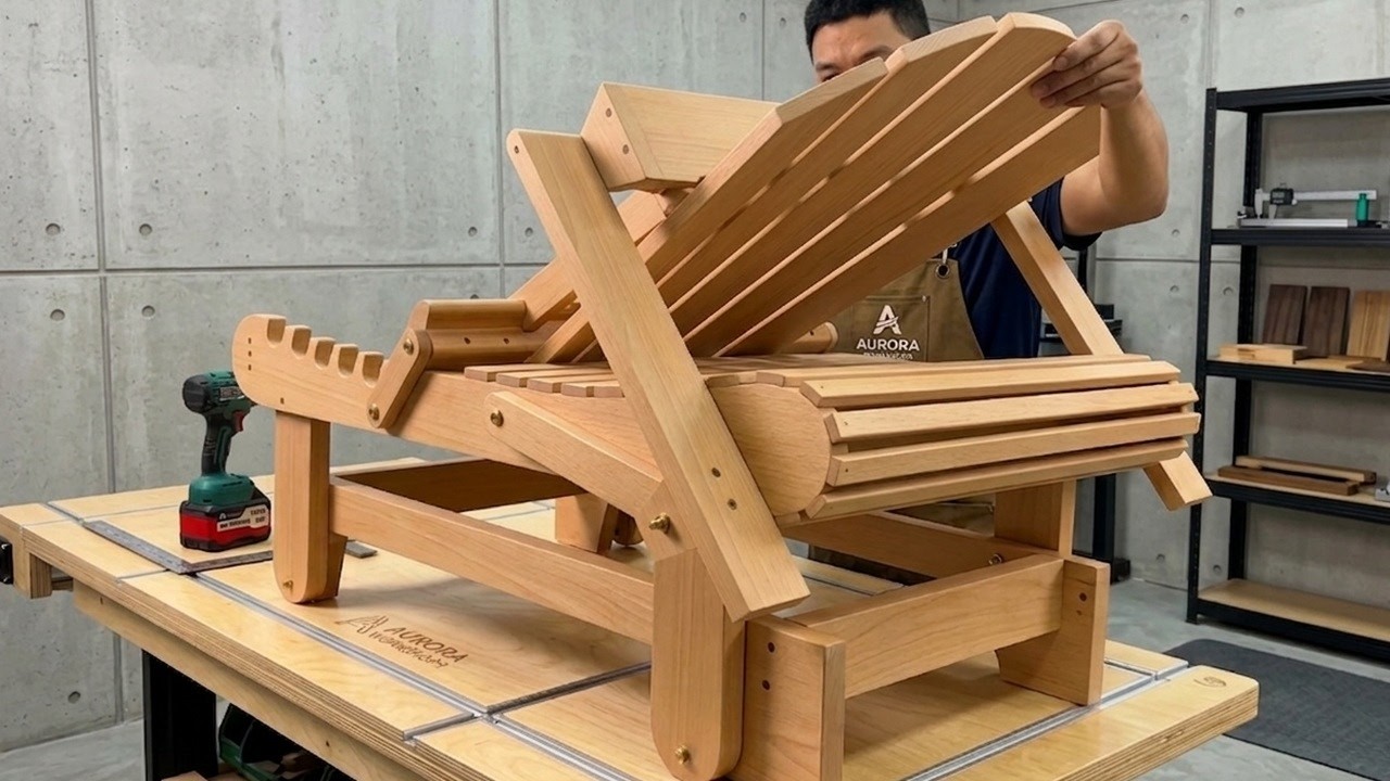 35-Year-Old Carpenter Shocks The World with A Clever Pallet Invention!
