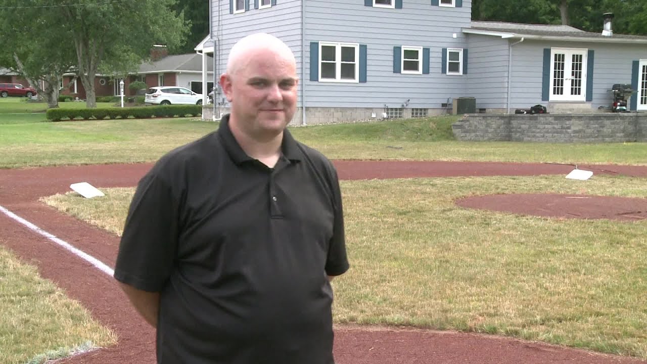 Dad transforms backyard into baseball field for 5-year-old son - NBC