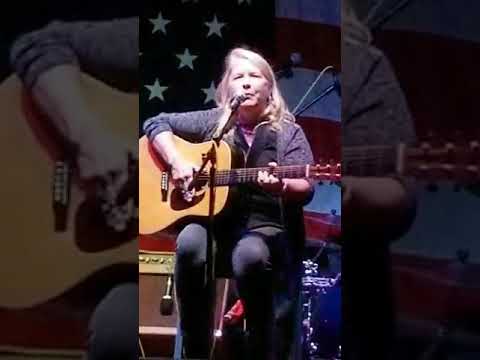 Hire Dee Fleming, vocalist, guitarist, pianist - Singing Guitarist in ...