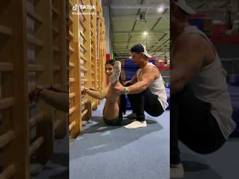 Kasia Bielecka Do you like stretching🔥 ig kasiabielecka #foryou #dlaciebie #foryourpage #viral #