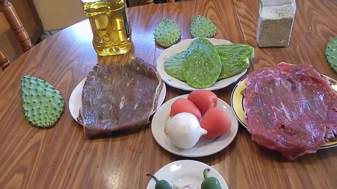 Tacos de Cecina con Nopales - Comida Tradicional Mexicana