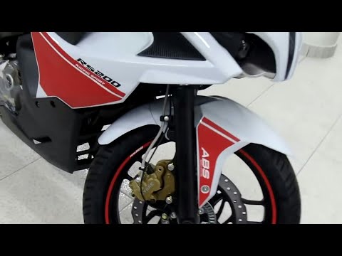 New Bajaj Pulsar RS200 red/white colour scheme