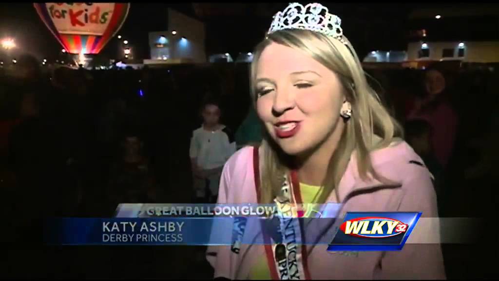 Thousands show up for Balloon Glow in final event of 2015