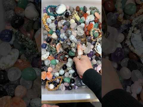 Extra large scoop (XL) of Crystal confetti is now available๐ฅ #crystals #crystalconfetti