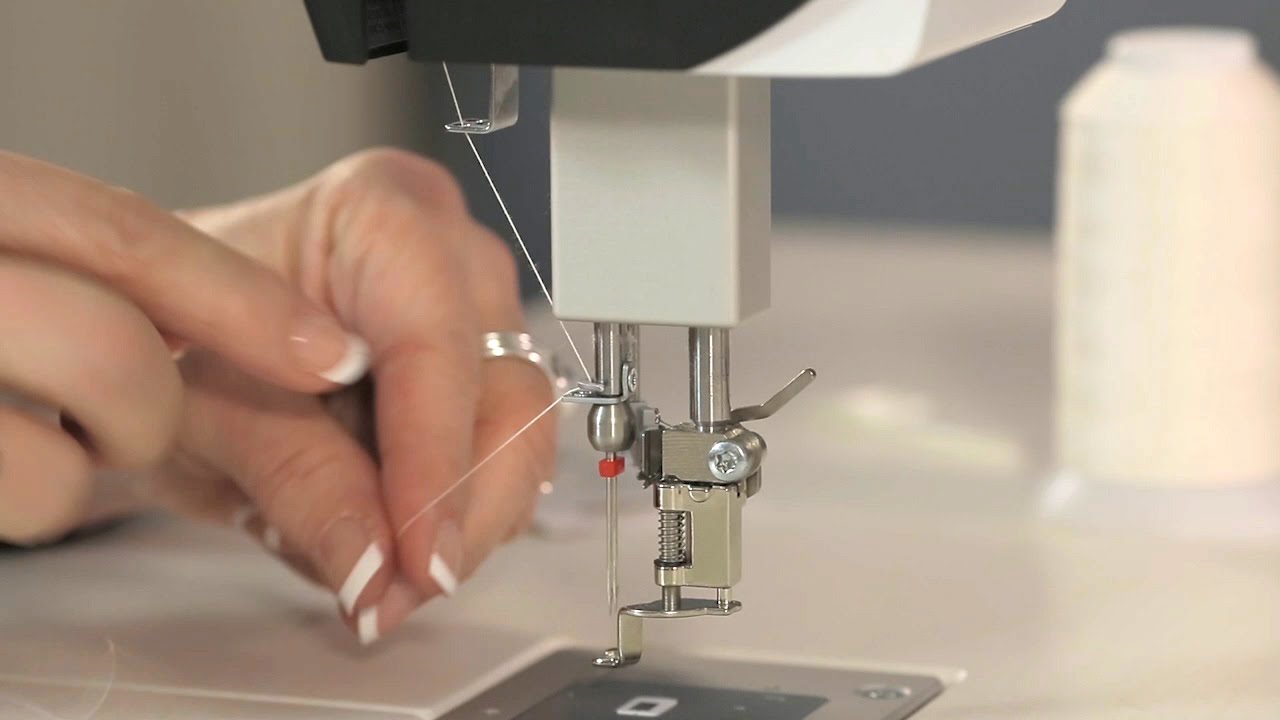BERNINA Q Series Tutorial: Threading for Twin Needles