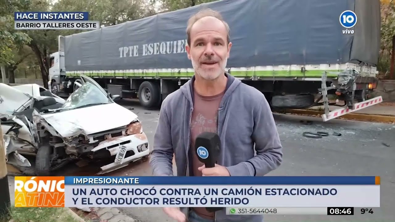 IMPRESIONANTE CHOQUE: auto impactó contra un camión estacionado y quedó destruido