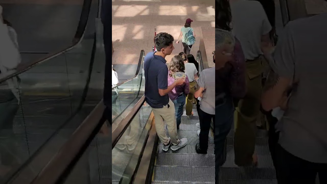 I walk thru IDS center Minneapolis Minnesota