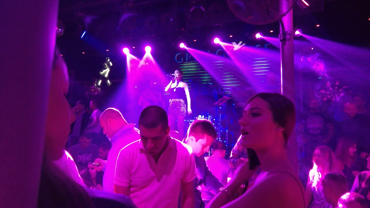 Marina Viskovic -Uno Momento-Splav River-Belgrade