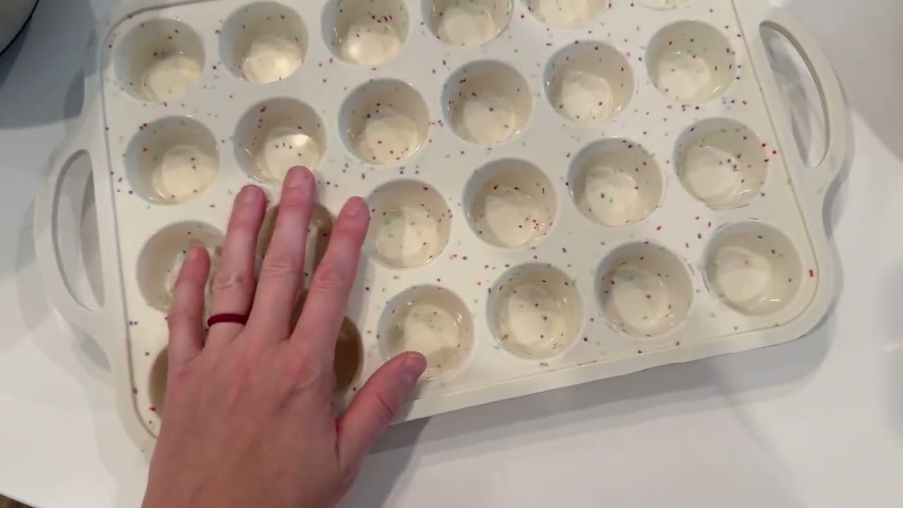 My favorite silicone mini muffin pan (amazon review)