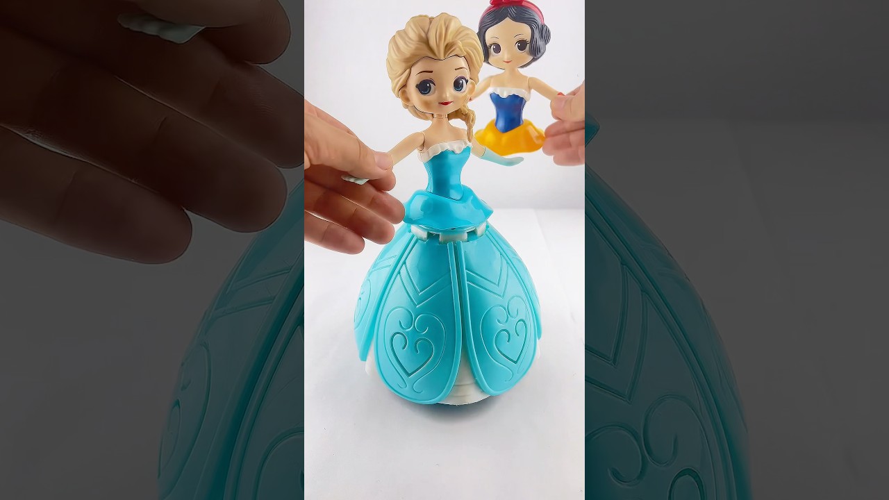 Transforming Disney princess Elsa and Snow White magic dance #toys #disney #disneystore #elsa