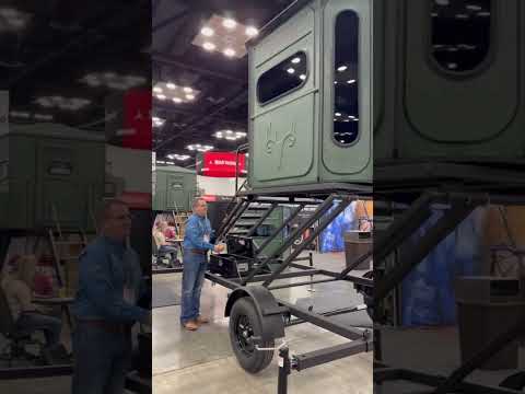 Redneck Blinds' Hydraulic Lift Trailer in Action!