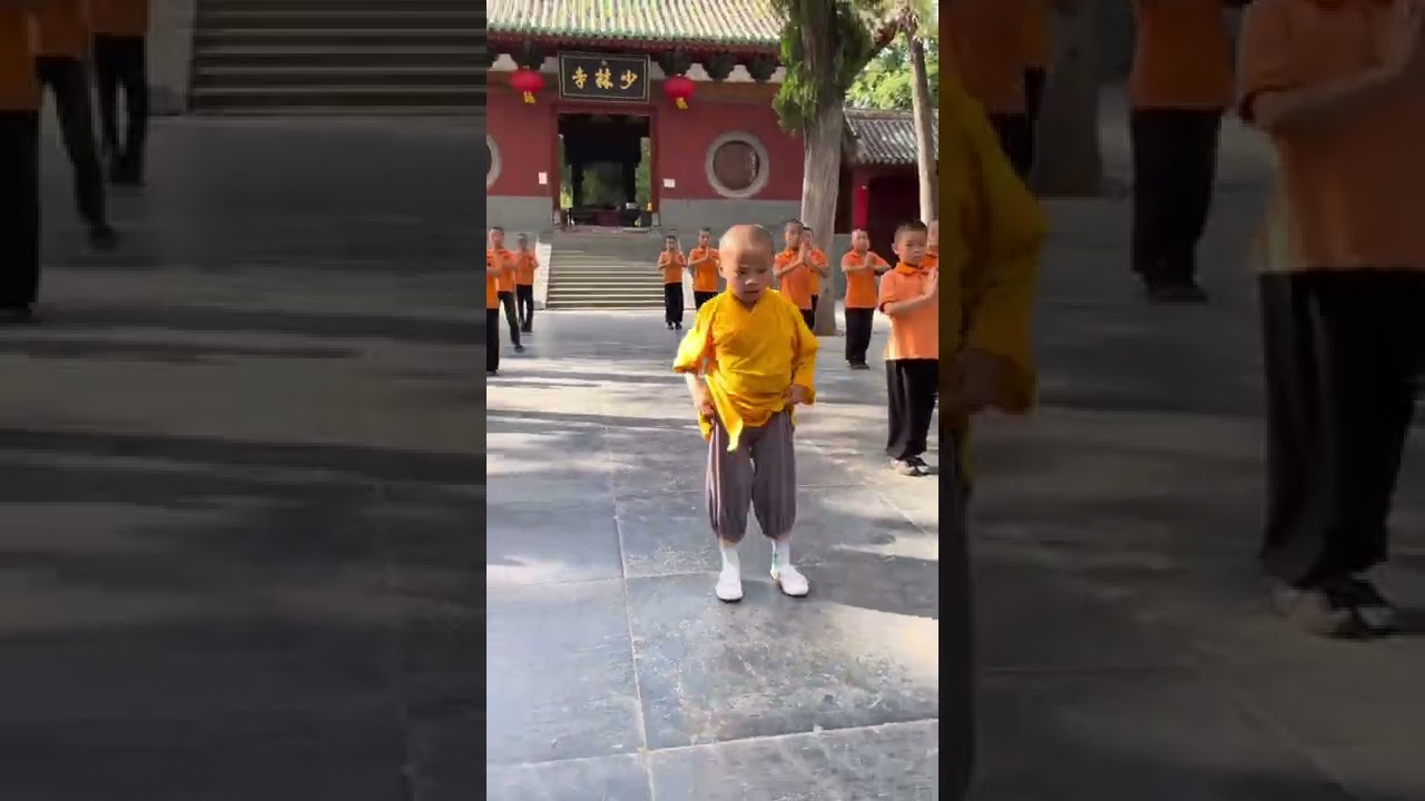 Kung Fu Monk Performing ｜Shaolin Kung Fu